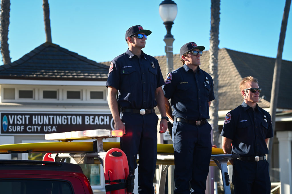 Thousands gather at Honda Center to remember Huntington Beach Officer ...